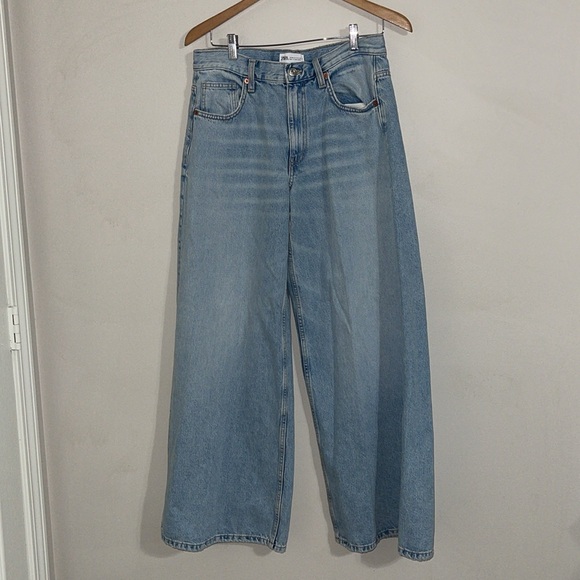 Zara | Jeans | Zara High Waisted Wide Leg Light Wash Jeans 6 | Poshmark